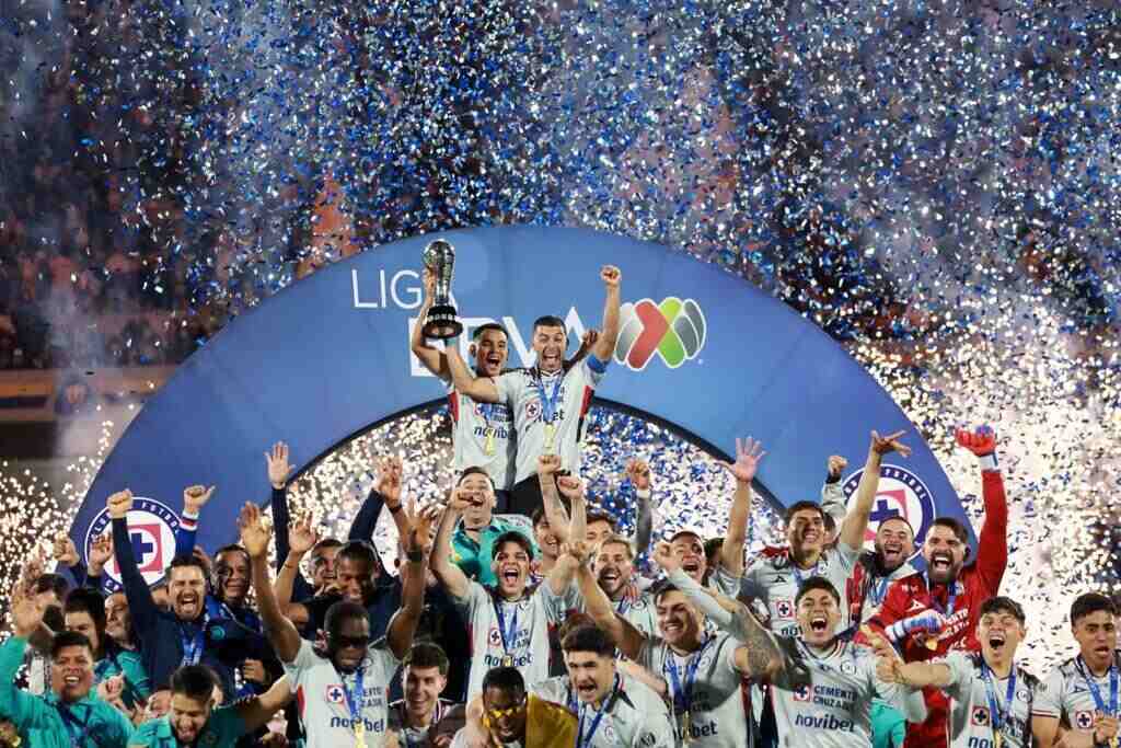 Destacan victoria de Cruz Azul en torneo mexicano de fútbol | Radio Caribe